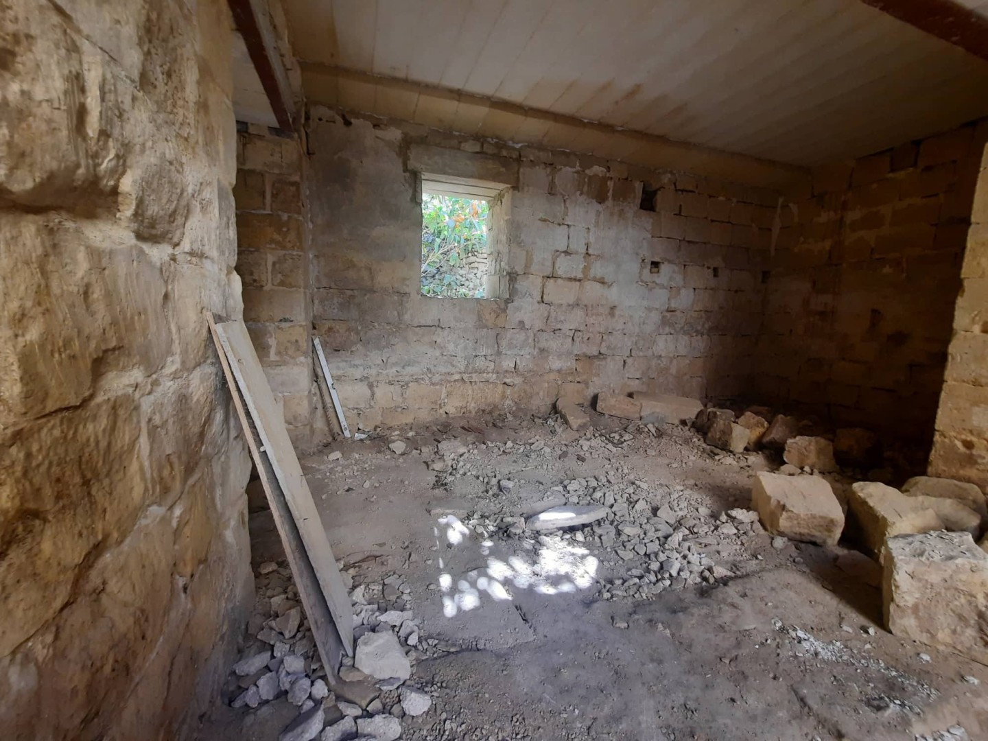 Malta real estate: Unconverted House of Character for sale with a ...